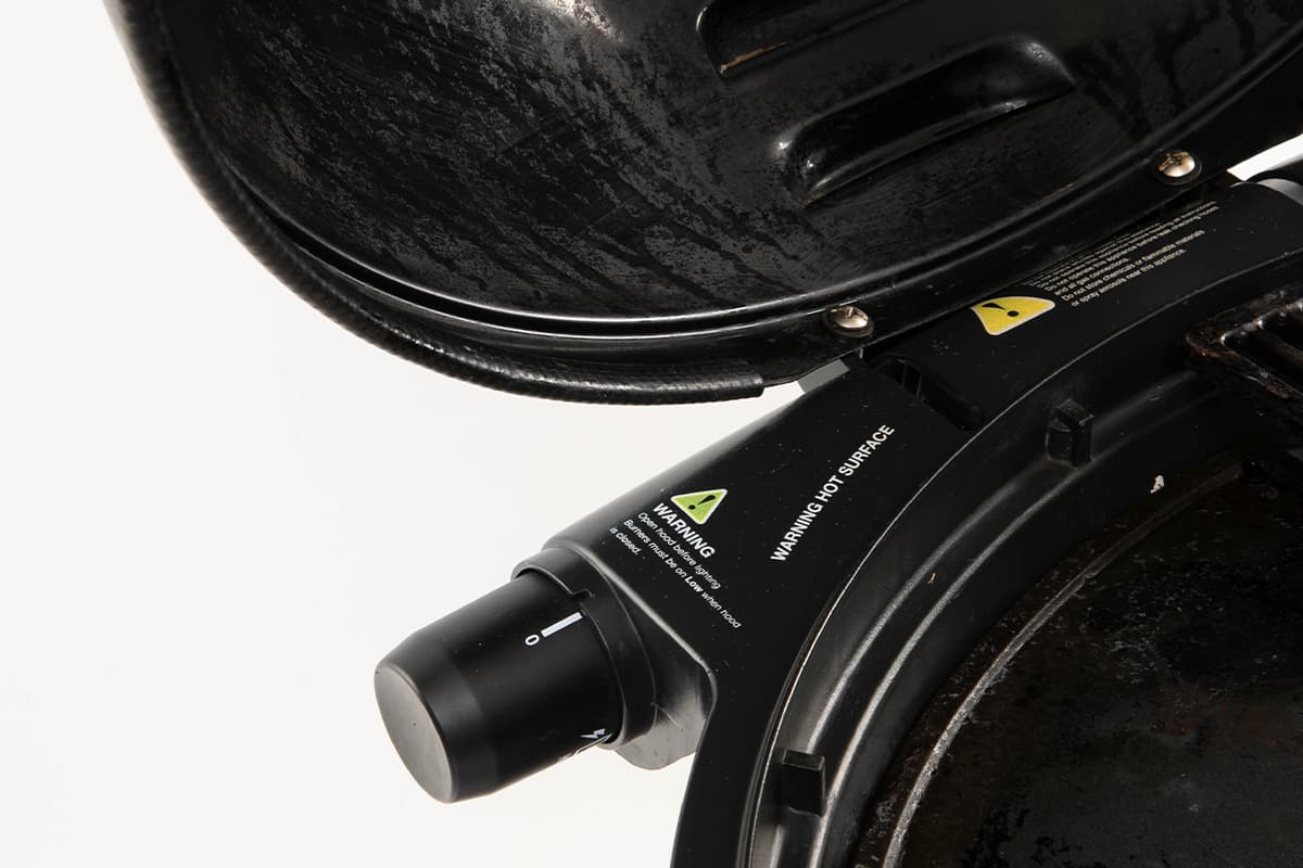 Beefeater Bugg BBQ Graphite with trolley BB49926 | Barbecues - Consumer NZ