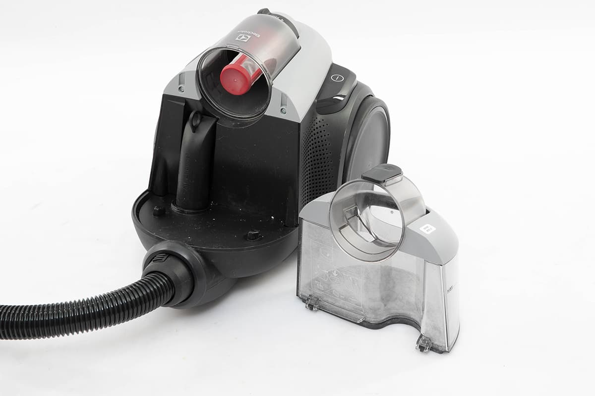 Electrolux UltimateHome 700 Bagless EFC71622GG | Corded vacuum cleaners - Consumer NZ